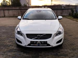 Balts Volvo V60 2012 Šauļi, ar dzinēja tilpumu 1.60 L un nobraukumu 228 tūkst. km par 5650 €, foto 3 vietnē AUTOMOTO.COM.LV