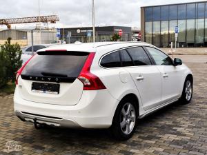 Balts Volvo V60 2012 Šauļi, ar dzinēja tilpumu 1.60 L un nobraukumu 228 tūkst. km par 5650 €, foto 4 vietnē AUTOMOTO.COM.LV