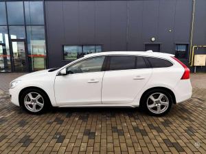 Balts Volvo V60 2012 Šauļi, ar dzinēja tilpumu 1.56 L un nobraukumu 228 tūkst. km par 6200 €, foto 4 vietnē AUTOMOTO.COM.LV