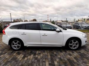 Balts Volvo V60 2012 Šauļi, ar dzinēja tilpumu 1.56 L un nobraukumu 228 tūkst. km par 6200 €, foto 5 vietnē AUTOMOTO.COM.LV