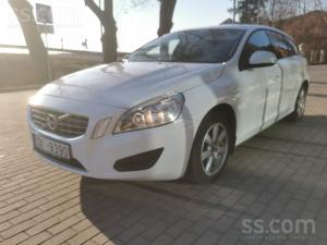Balts Volvo V60 2012 Rīga, ar dzinēja tilpumu 1.60 L un nobraukumu 243 tūkst. km par 4950 €, foto 5 vietnē AUTOMOTO.COM.LV
