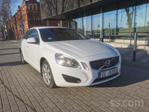 Balts Volvo V60 2012 Rīga, ar dzinēja tilpumu 1.60 L un nobraukumu 243 tūkst. km par 4950 €, foto 7 vietnē AUTOMOTO.COM.LV