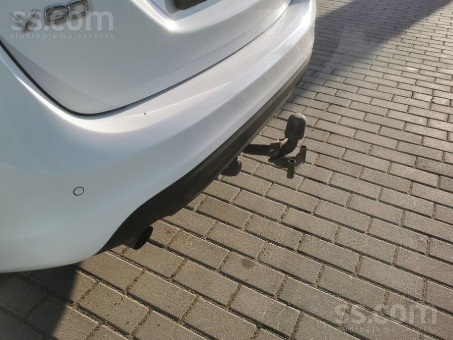 Balts Volvo V60 2012 Rīga, ar dzinēja tilpumu 1.60 L un nobraukumu 243 tūkst. km par 4950 €, foto 15 vietnē AUTOMOTO.COM.LV