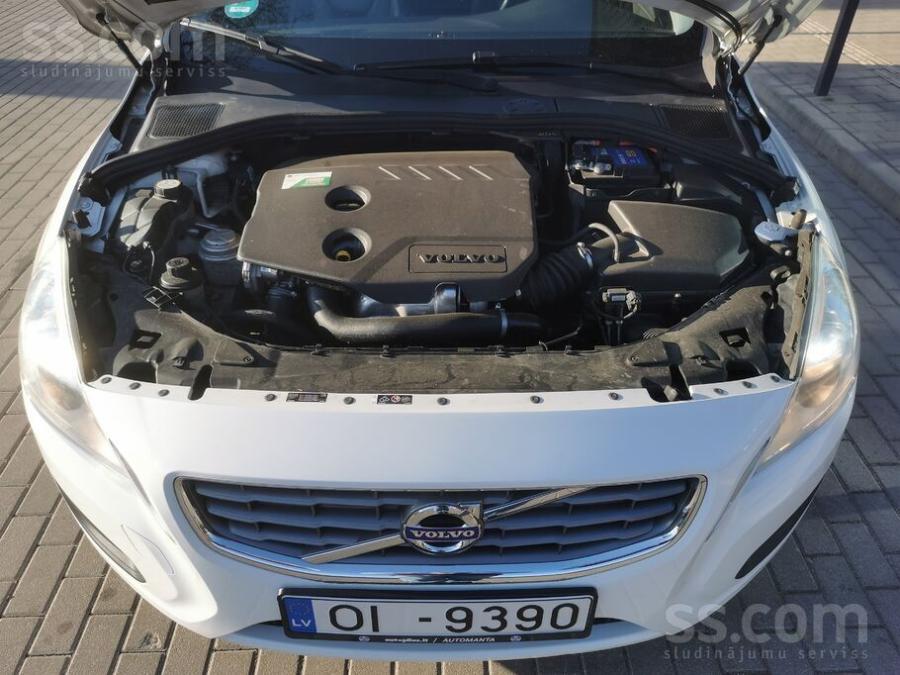 Balts Volvo V60 2012 Rīga, ar dzinēja tilpumu 1.60 L un nobraukumu 243 tūkst. km par 4950 €, foto 17 vietnē AUTOMOTO.COM.LV