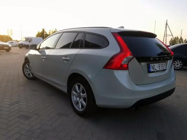 Белый Вольво B60 2012 в Кулдига, объемом двигателя 2.00 л и пробегом 254 тыс. км за 5400 €, фото 3 на AUTOMOTO.COM.LV