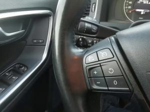 White Volvo V60 2012 in Kuldiga, with an engine capacity of 2.00 L and mileage of 254 thousand km for 5400 €, photo 11 on AUTOMOTO.COM.LV