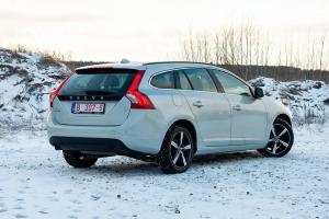 Белый Вольво B60 2012 в Рига, объемом двигателя 1.60 л и пробегом 262 тыс. км за 3995 €, фото 5 на AUTOMOTO.COM.LV