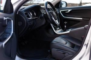 Белый Вольво B60 2012 в Рига, объемом двигателя 1.60 л и пробегом 262 тыс. км за 3995 €, фото 17 на AUTOMOTO.COM.LV