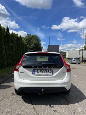 Balts Volvo V60 2012 Kauņa, ar dzinēja tilpumu 2.00 L un nobraukumu 303 tūkst. km par 3490 €, foto 8 vietnē AUTOMOTO.COM.LV