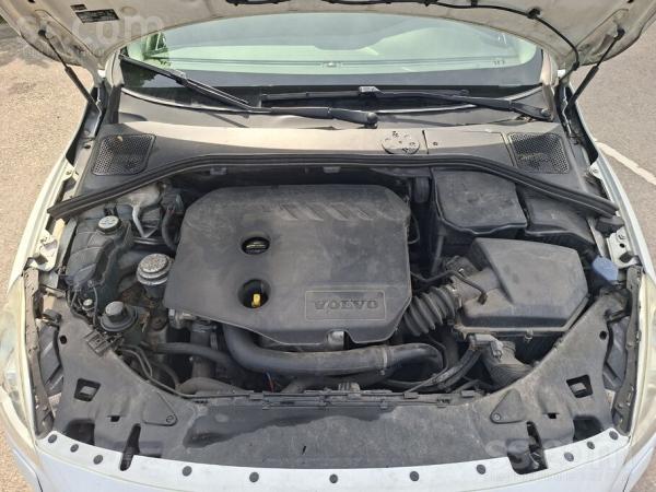 Белый Вольво B60 2012 в Даугавпилс, объемом двигателя 1.60 л и пробегом 344 тыс. км за 7100 €, фото 9 на AUTOMOTO.COM.LV