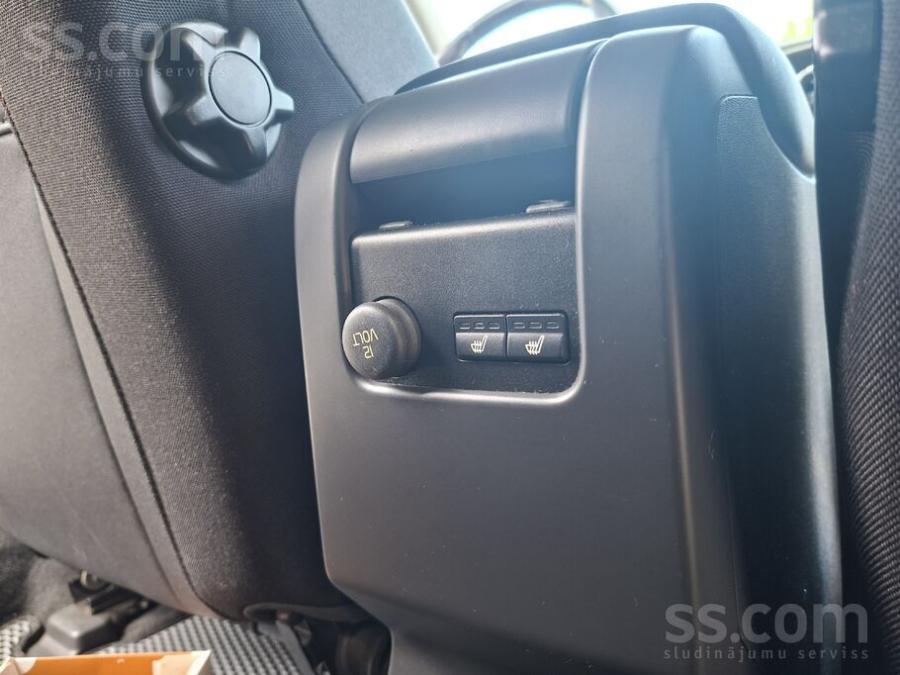 Balts Volvo V60 2012 Daugavpils, ar dzinēja tilpumu 1.60 L un nobraukumu 344 tūkst. km par 7100 €, foto 12 vietnē AUTOMOTO.COM.LV