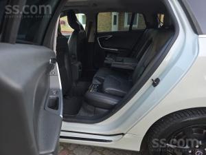 White Volvo V60 2012 in Riga, with an engine capacity of 2.00 L and mileage of 292 thousand km for 6350 €, photo 19 on AUTOMOTO.COM.LV