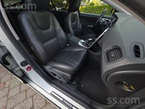 White Volvo V60 2012 in Riga, with an engine capacity of 2.00 L and mileage of 292 thousand km for 6350 €, photo 22 on AUTOMOTO.COM.LV
