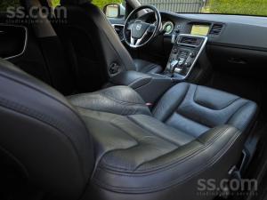 White Volvo V60 2012 in Riga, with an engine capacity of 2.00 L and mileage of 292 thousand km for 6350 €, photo 23 on AUTOMOTO.COM.LV