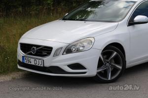 White Volvo V60 2012 in Tallinn, with an engine capacity of 1.60 L and mileage of 315 thousand km for 4999 €, photo 3 on AUTOMOTO.COM.LV