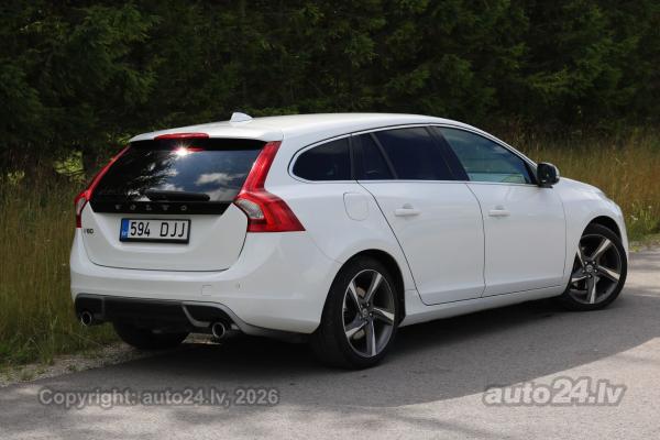 Balts Volvo V60 2012 Tallina, ar dzinēja tilpumu 1.60 L un nobraukumu 315 tūkst. km par 4999 €, foto 9 vietnē AUTOMOTO.COM.LV