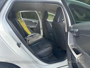 White Volvo V60 2012 in Tallinn, with an engine capacity of 1.60 L and mileage of 315 thousand km for 4999 €, photo 20 on AUTOMOTO.COM.LV