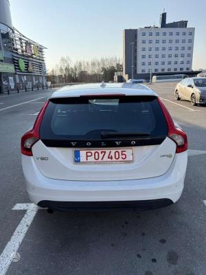 Balts Volvo V60 2012 Viļņa, ar dzinēja tilpumu 1.56 L un nobraukumu 328 tūkst. km par 3999 €, foto 5 vietnē AUTOMOTO.COM.LV