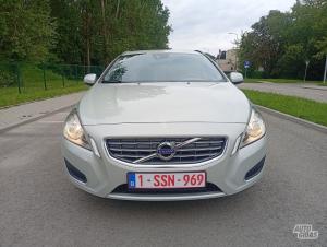 Белый Вольво B60 2012 в Вильнюс, объемом двигателя 1.60 л и пробегом 212 тыс. км за 5500 €, фото 3 на AUTOMOTO.COM.LV