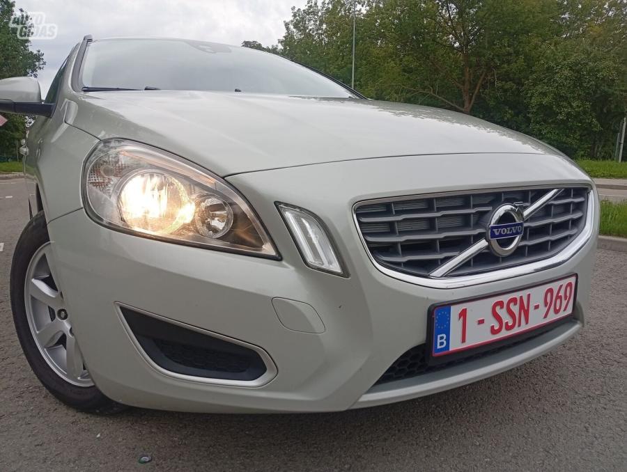 Белый Вольво B60 2012 в Вильнюс, объемом двигателя 1.60 л и пробегом 212 тыс. км за 5500 €, фото 10 на AUTOMOTO.COM.LV