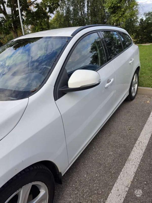 Balts Volvo V60 2012 Jonava, ar dzinēja tilpumu 1.60 L un nobraukumu 238 tūkst. km par 6800 €, foto 6 vietnē AUTOMOTO.COM.LV
