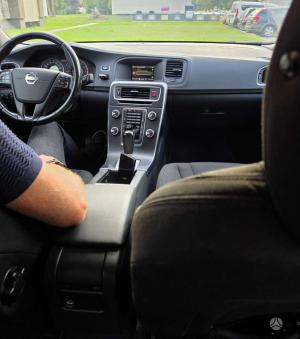 Balts Volvo V60 2012 Jonava, ar dzinēja tilpumu 1.60 L un nobraukumu 238 tūkst. km par 6800 €, foto 7 vietnē AUTOMOTO.COM.LV