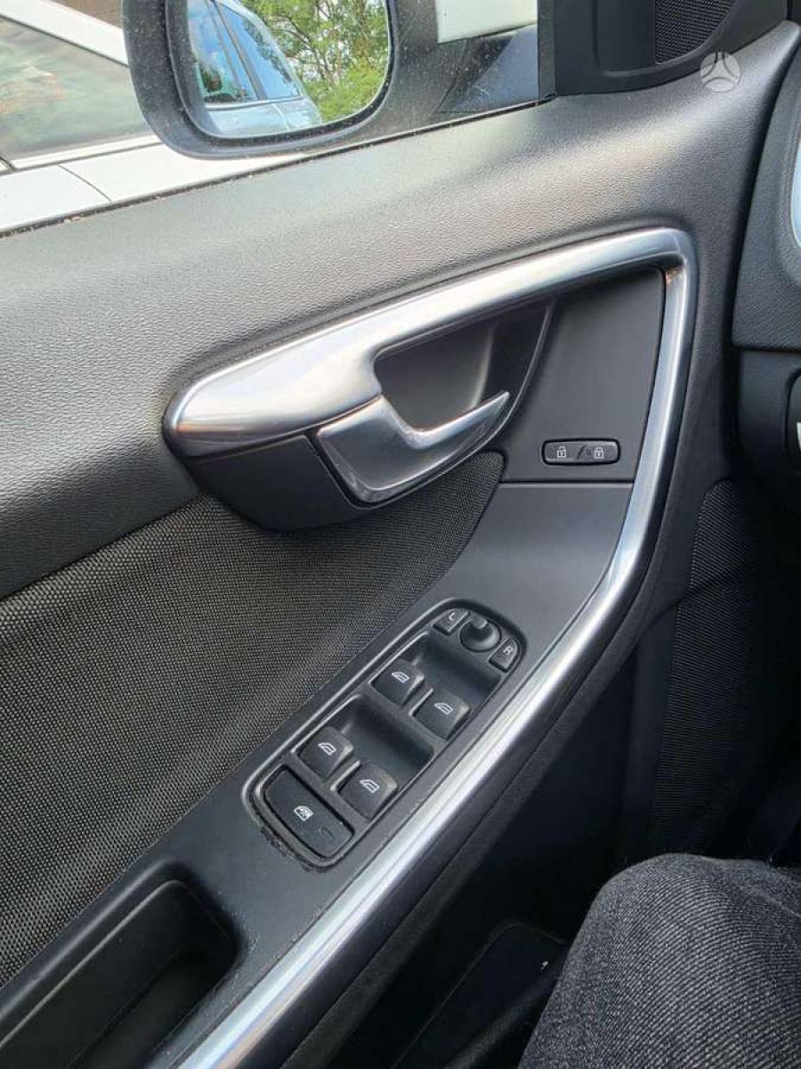 Balts Volvo V60 2012 Jonava, ar dzinēja tilpumu 1.60 L un nobraukumu 238 tūkst. km par 6800 €, foto 10 vietnē AUTOMOTO.COM.LV
