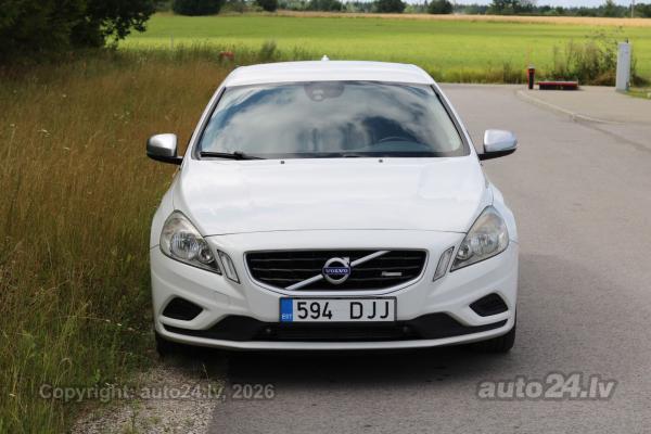 Balts Volvo V60 2012 Tallina, ar dzinēja tilpumu 1.60 L un nobraukumu 315 tūkst. km par 5999 €, foto 4 vietnē AUTOMOTO.COM.LV