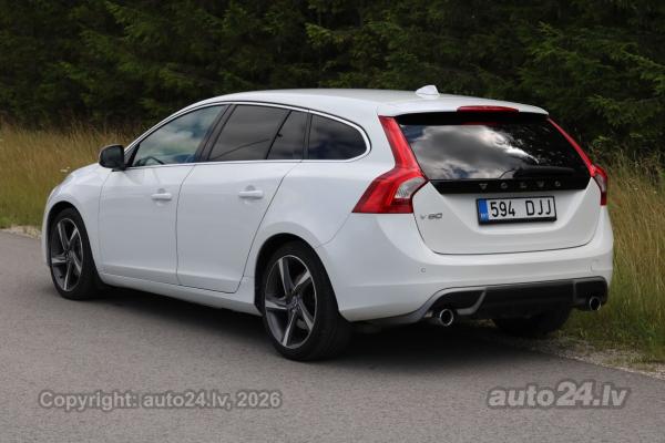 Balts Volvo V60 2012 Tallina, ar dzinēja tilpumu 1.60 L un nobraukumu 315 tūkst. km par 5999 €, foto 5 vietnē AUTOMOTO.COM.LV