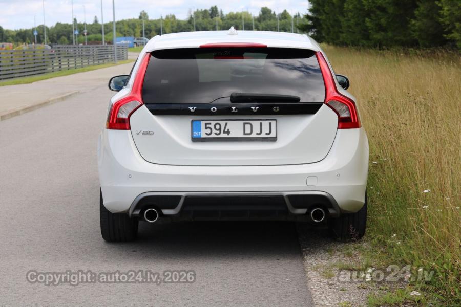 White Volvo V60 2012 in Tallinn, with an engine capacity of 1.60 L and mileage of 315 thousand km for 5999 €, photo 7 on AUTOMOTO.COM.LV