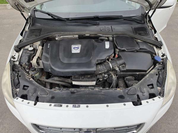 Белый Вольво B60 2012 в Паневежис, объемом двигателя 1.98 л и пробегом 334 тыс. км за 4800 €, фото 10 на AUTOMOTO.COM.LV