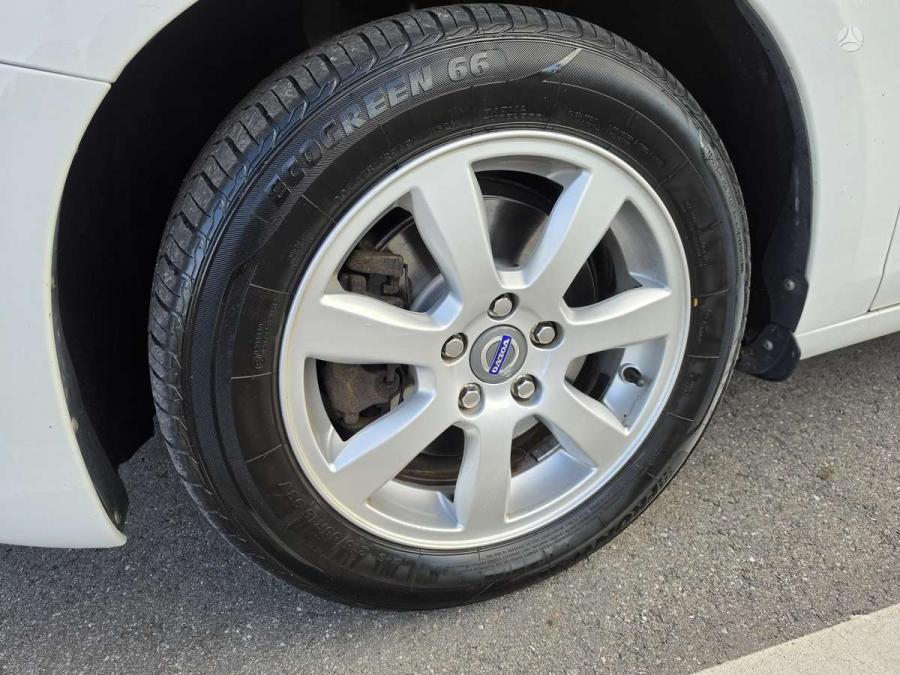 Balts Volvo V60 2012 Panevēža, ar dzinēja tilpumu 1.98 L un nobraukumu 334 tūkst. km par 4800 €, foto 11 vietnē AUTOMOTO.COM.LV