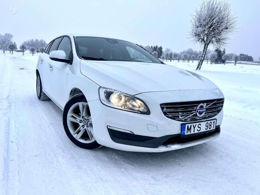 Balts Volvo V60 2013 Kauņa, ar dzinēja tilpumu 1.98 L un nobraukumu 320 tūkst. km par 7350 €, foto 1 vietnē AUTOMOTO.COM.LV