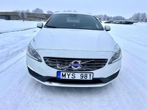 Balts Volvo V60 2013 Kauņa, ar dzinēja tilpumu 1.98 L un nobraukumu 320 tūkst. km par 7350 €, foto 3 vietnē AUTOMOTO.COM.LV
