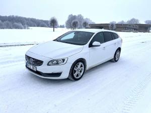 Balts Volvo V60 2013 Kauņa, ar dzinēja tilpumu 1.98 L un nobraukumu 320 tūkst. km par 7350 €, foto 4 vietnē AUTOMOTO.COM.LV