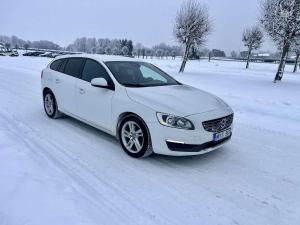 Balts Volvo V60 2013 Kauņa, ar dzinēja tilpumu 1.98 L un nobraukumu 320 tūkst. km par 7350 €, foto 9 vietnē AUTOMOTO.COM.LV