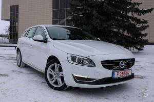 White Volvo V60 2013 in Alytus, with an engine capacity of 2.40 L and mileage of 251 thousand km for 7500 €, photo 2 on AUTOMOTO.COM.LV
