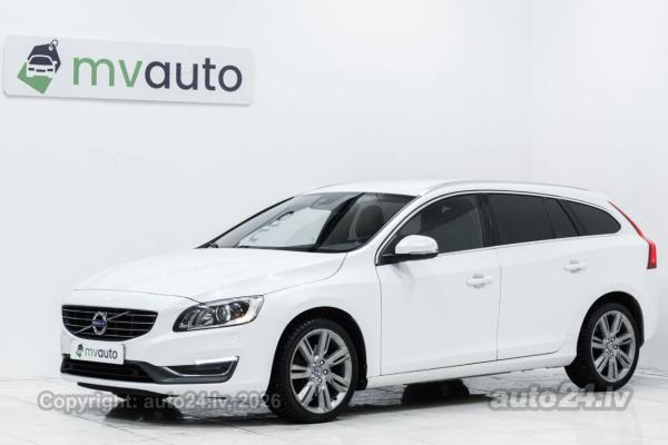 White Volvo V60 2013 in Tallinn, with an engine capacity of 2.40 L and mileage of 211 thousand km for 9990 €, photo 1 on AUTOMOTO.COM.LV