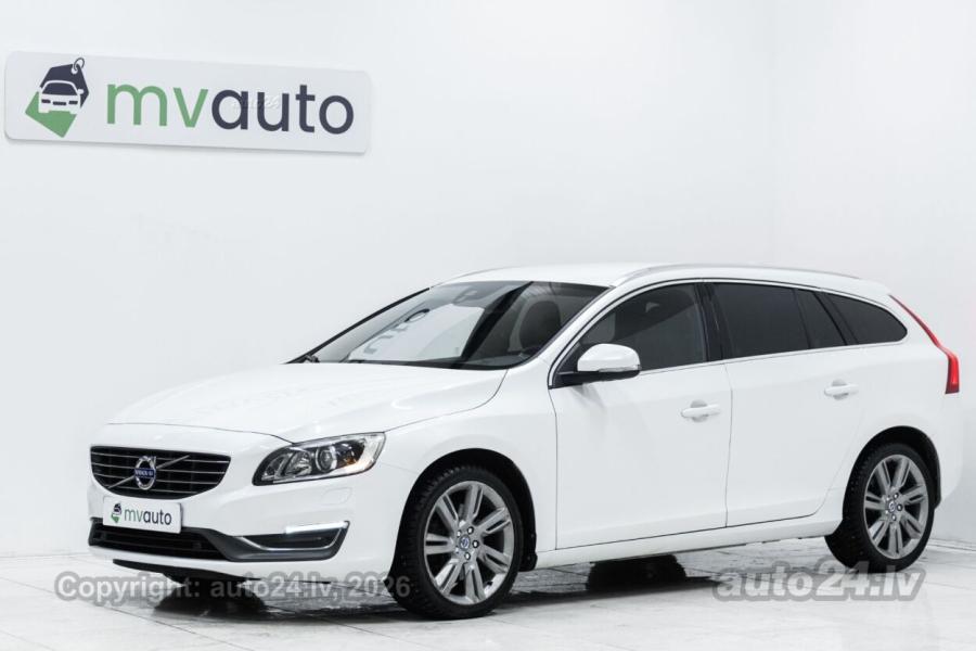 White Volvo V60 2013 in Tallinn, with an engine capacity of 2.40 L and mileage of 211 thousand km for 9990 €, photo 1 on AUTOMOTO.COM.LV