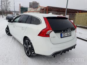 White Volvo V60 2013 in Daugavpils, with an engine capacity of 2.00 L and mileage of 0 thousand km for 5850 €, photo  on AUTOMOTO.COM.LV