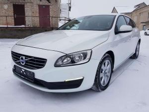 White Volvo V60 2013 in Siauliai, with an engine capacity of 1.56 L and mileage of 165 thousand km for 7200 €, photo  on AUTOMOTO.COM.LV