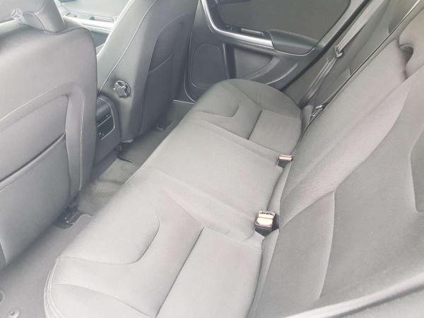White Volvo V60 2013 in Siauliai, with an engine capacity of 1.56 L and mileage of 165 thousand km for 7200 €, photo 11 on AUTOMOTO.COM.LV