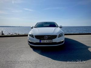 Balts Volvo V60 2013 Tartu, ar dzinēja tilpumu 1.60 L un nobraukumu 333 tūkst. km par 5990 €, foto 4 vietnē AUTOMOTO.COM.LV