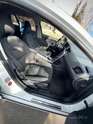 Balts Volvo V60 2013 Tartu, ar dzinēja tilpumu 1.60 L un nobraukumu 333 tūkst. km par 5990 €, foto 8 vietnē AUTOMOTO.COM.LV