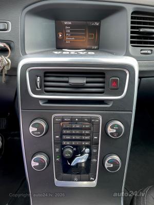 Balts Volvo V60 2013 Tartu, ar dzinēja tilpumu 1.60 L un nobraukumu 333 tūkst. km par 5990 €, foto 9 vietnē AUTOMOTO.COM.LV