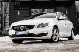 Белый Вольво B60 2013 в Елгава, объемом двигателя 2.40 л и пробегом 0 тыс. км за 6000 €, фото 4 на AUTOMOTO.COM.LV