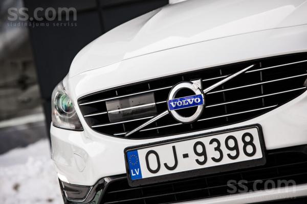 White Volvo V60 2013 in Jelgava, with an engine capacity of 2.40 L and mileage of 0 thousand km for 6000 €, photo 5 on AUTOMOTO.COM.LV