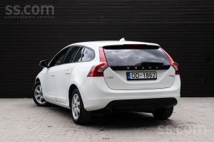 Белый Вольво B60 2013 в Рига, объемом двигателя 1.60 л и пробегом 377 тыс. км за 4990 €, фото 5 на AUTOMOTO.COM.LV