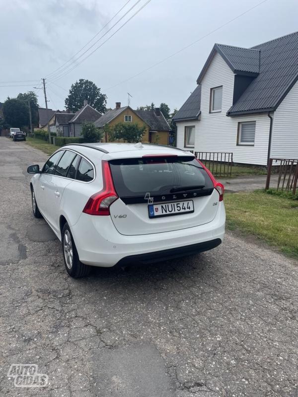 Balts Volvo V60 2013 Marijampole, ar dzinēja tilpumu 1.60 L un nobraukumu 287 tūkst. km par 5700 €, foto 4 vietnē AUTOMOTO.COM.LV