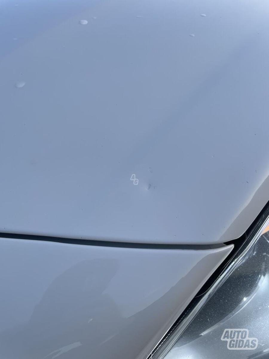 White Volvo V60 2013 in Marijampole, with an engine capacity of 1.60 L and mileage of 287 thousand km for 5700 €, photo 9 on AUTOMOTO.COM.LV